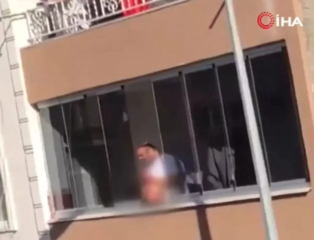 Annesinin kafasını kesip balkondan atan Ali Sayan'ın seneler önce ...