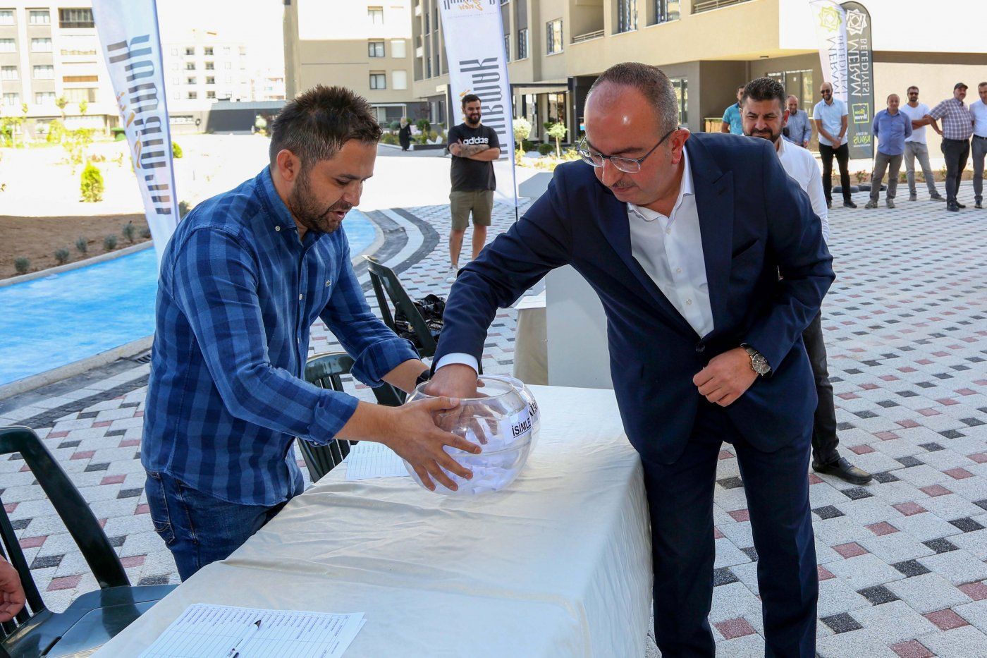 Meram'da Uluırmak Evleri'nde 190 dairenin daha anahtarları hak ...