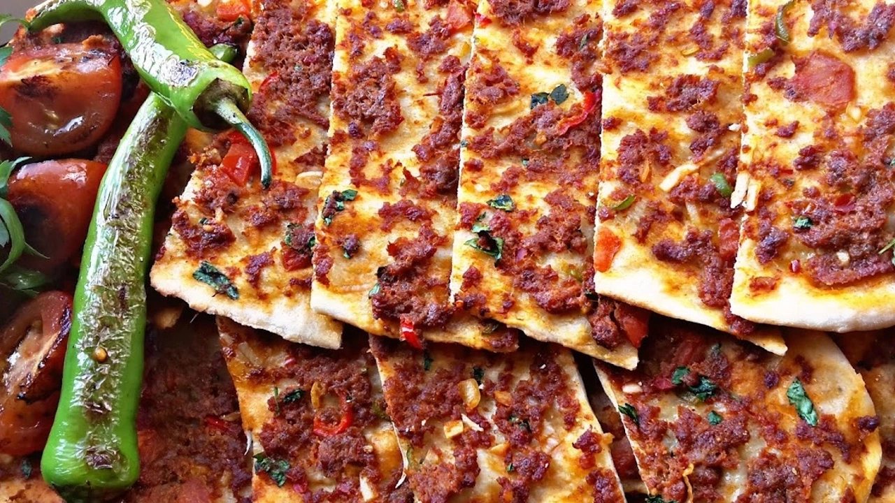 Etli ekmek tartışması! Konya'nın mı, Sivas'ın mı derken Yunanlılar ...